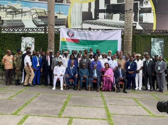 Militar da Marinha, integrado no projeto SWAIMS, participa na “ECOWAS ... Militar da Marinha, integrado no projeto SWAIMS, participa na “ECOWAS ...